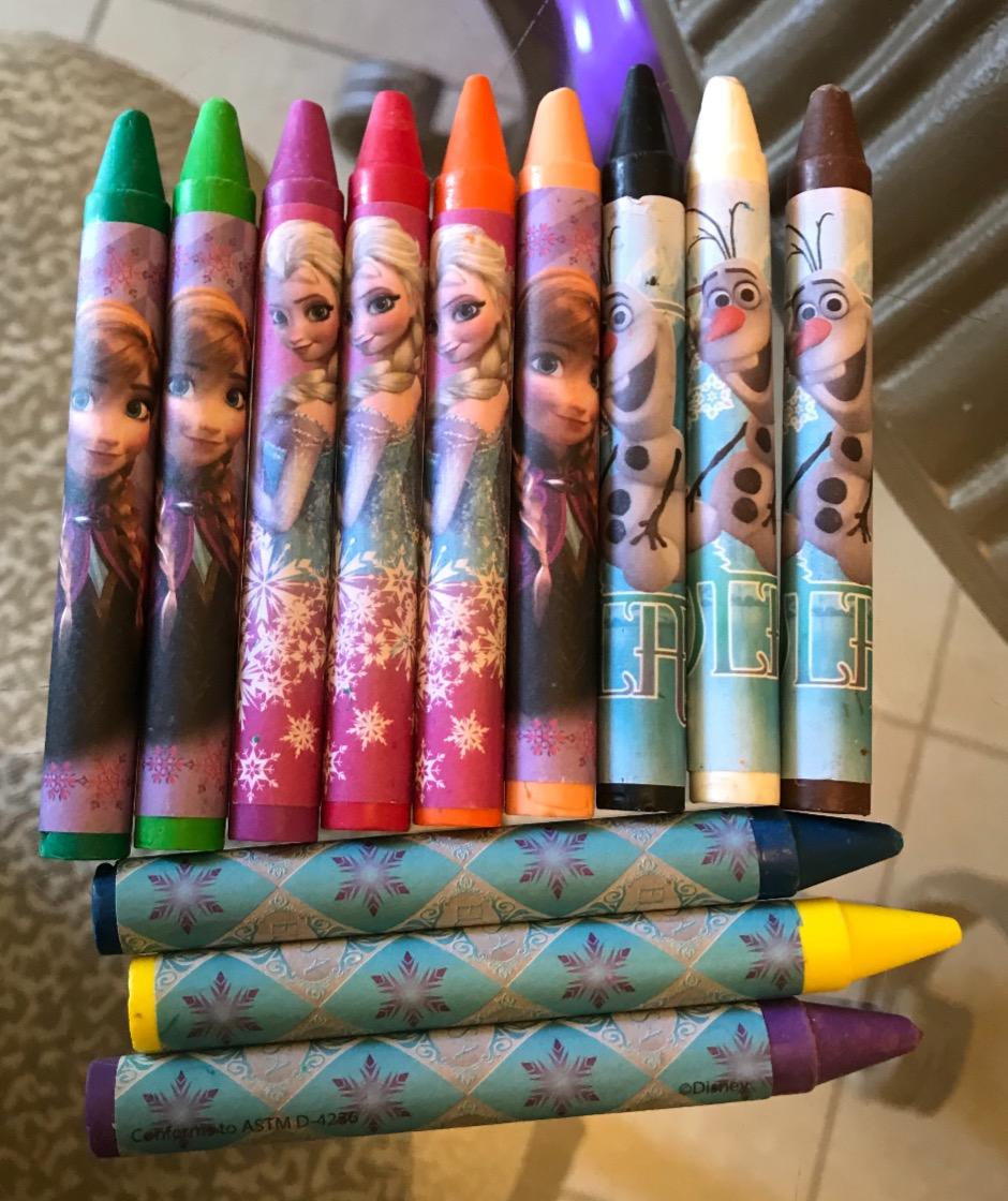 Amazon.com: Disney Frozen 12 Count Jumbo Crayon Crayons Set : Toys & Games