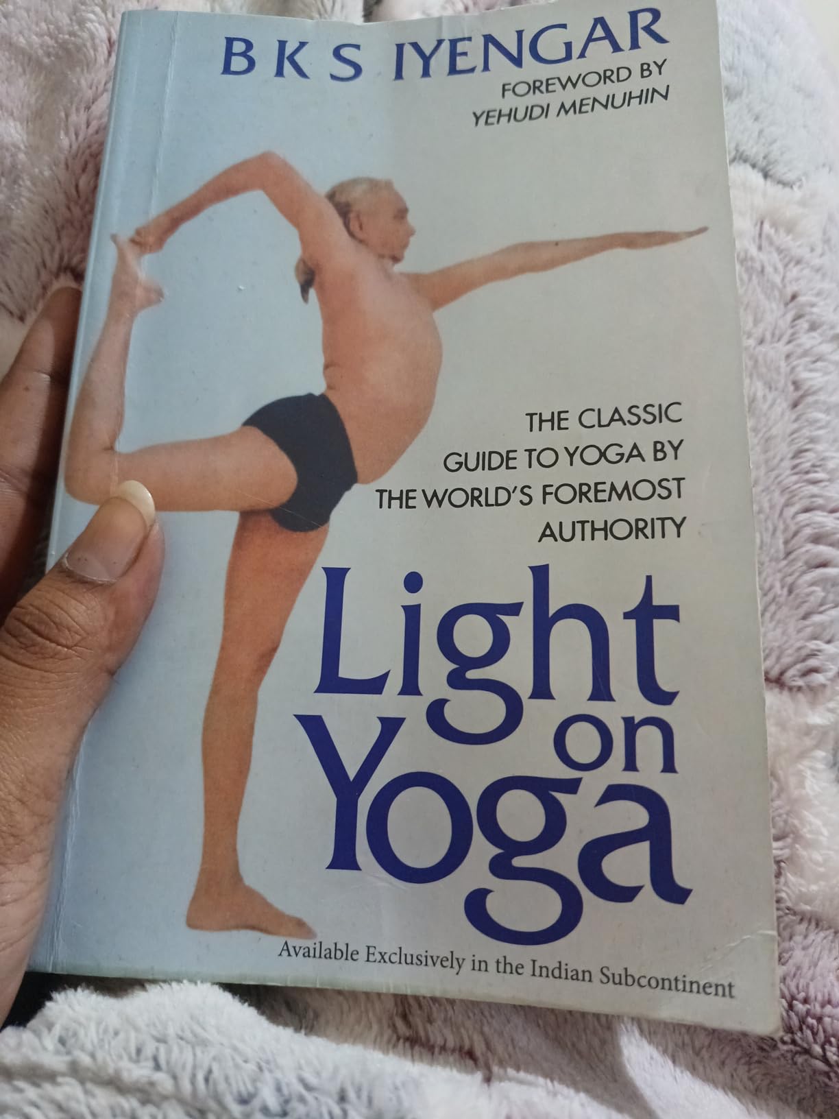 Buy Light on Yoga: The Definitive Guide to Yoga Practice Book Online at ...