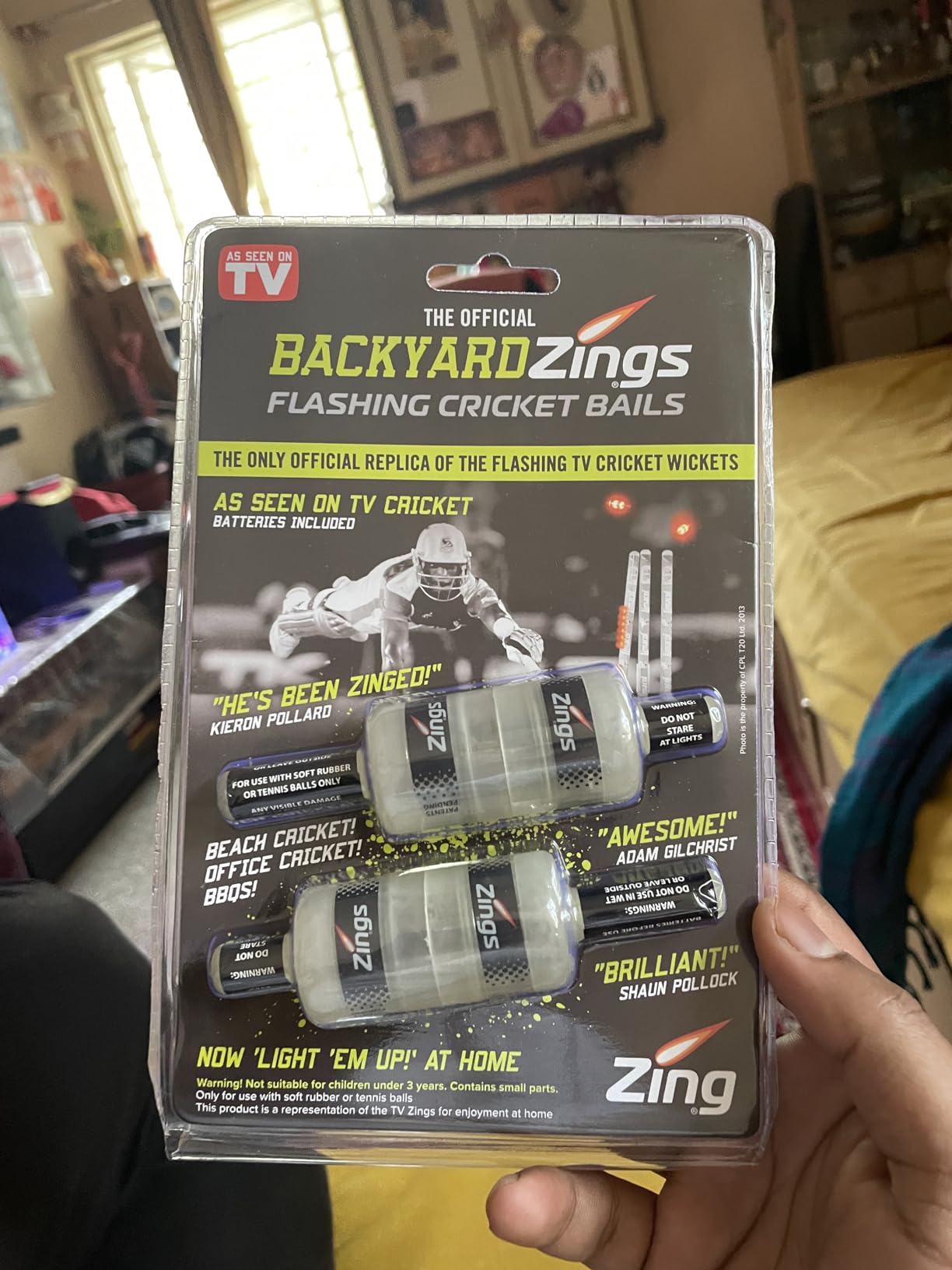 omtex Fiberglass Zings Light Up Flashing Led Cricket Bails : Amazon.in ...