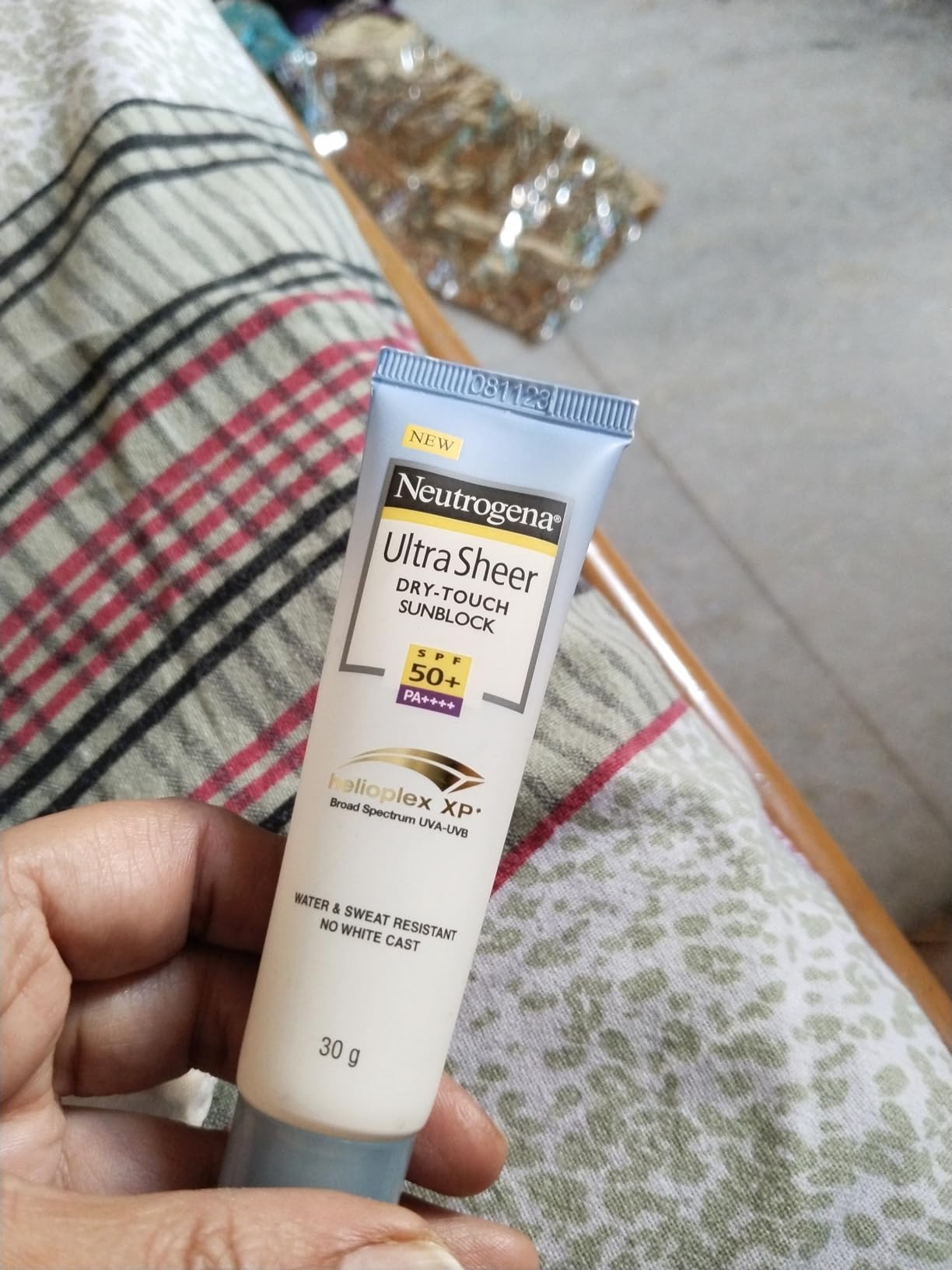 Neutrogena Ultra Sheer Sunscreen SPF 50+ | Broad Spectrum UVA/UVB ...