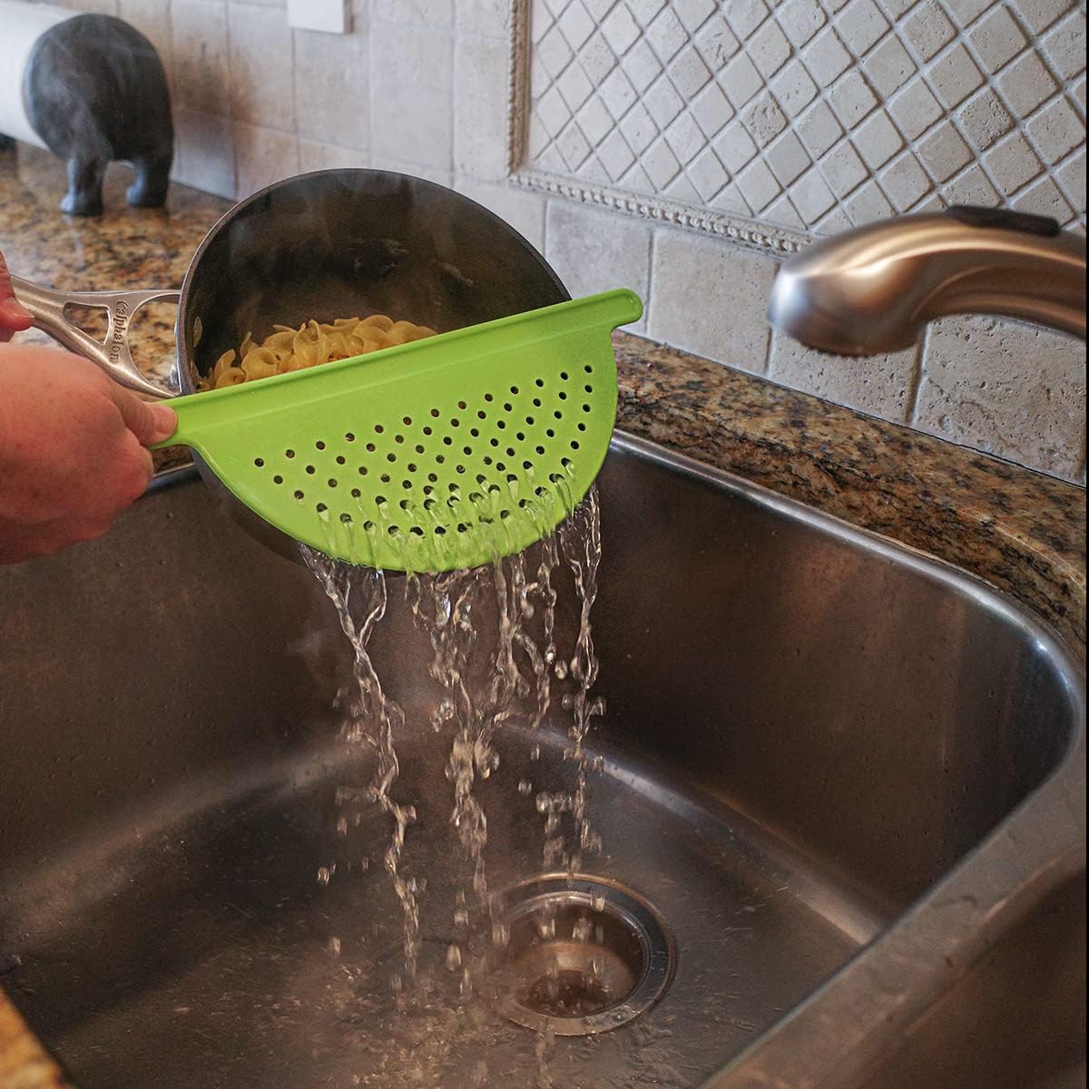 Gurus Hand Held Pot Strainer Pasta Pan Drainer Plastic Handle Veggie ...