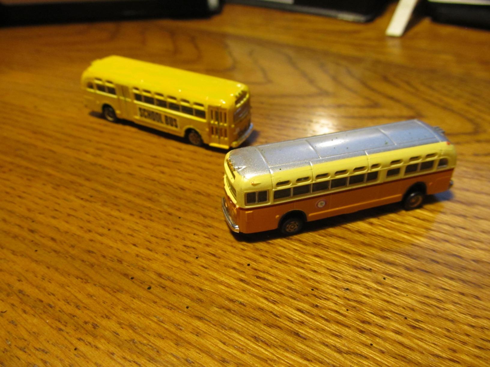 Amazon.com: Classic Metal Works N Scale GMC TD 3610 Transit Bus 2-Pack ...