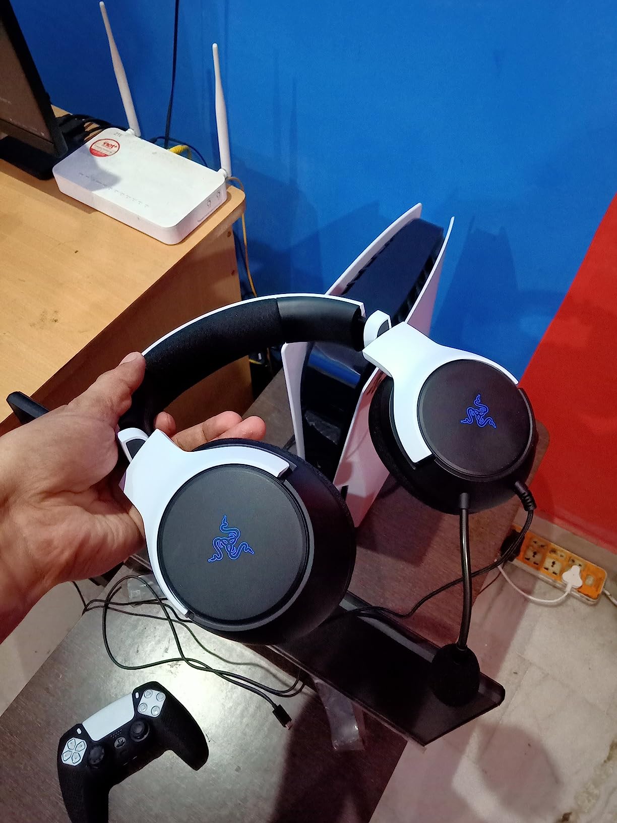 Razer Kaira Pro HyperSpeed Wireless Multiplatform Gaming Headset with ...