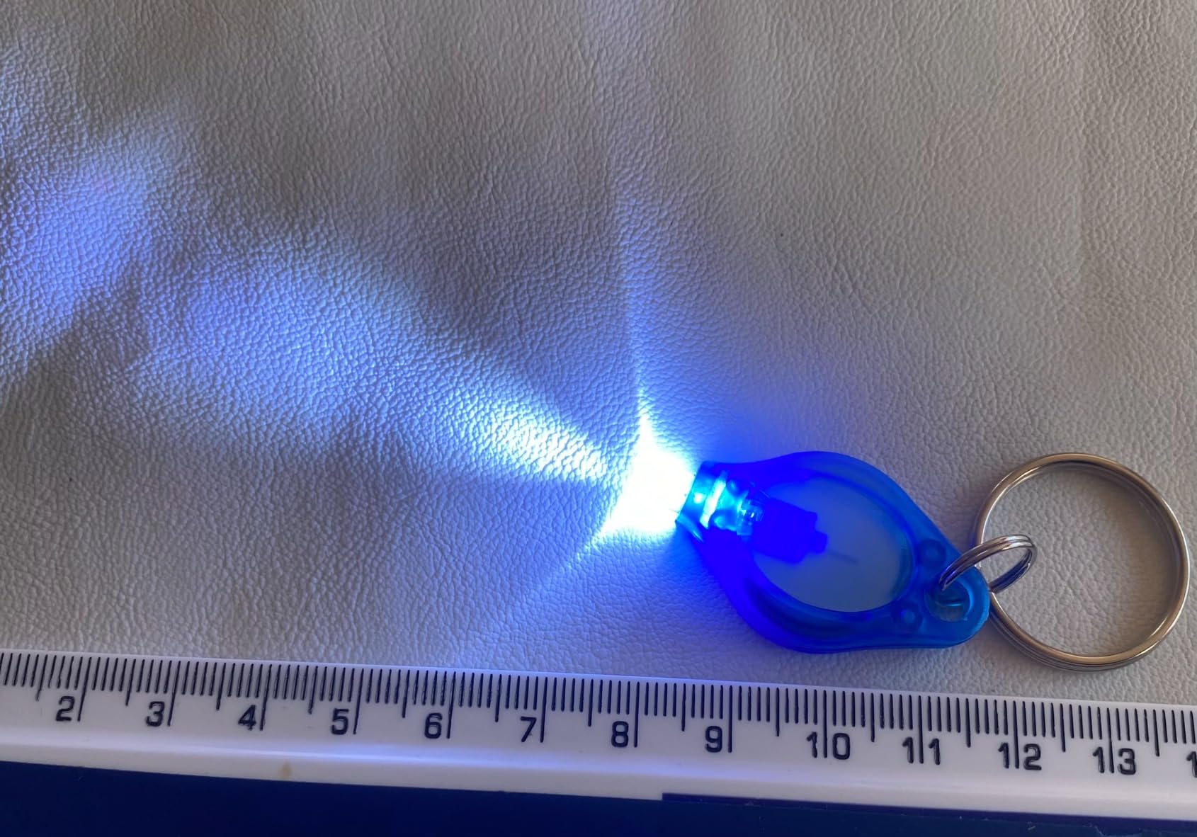 Uniclife 7 Pack LED Keychain Flashlight Mini LED Keychain Light 12 ...