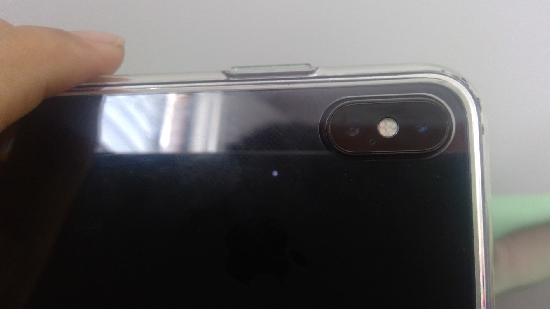 JETech Case for iPhone Xs and iPhone X, Non-Yellowing Shockproof Phone ...