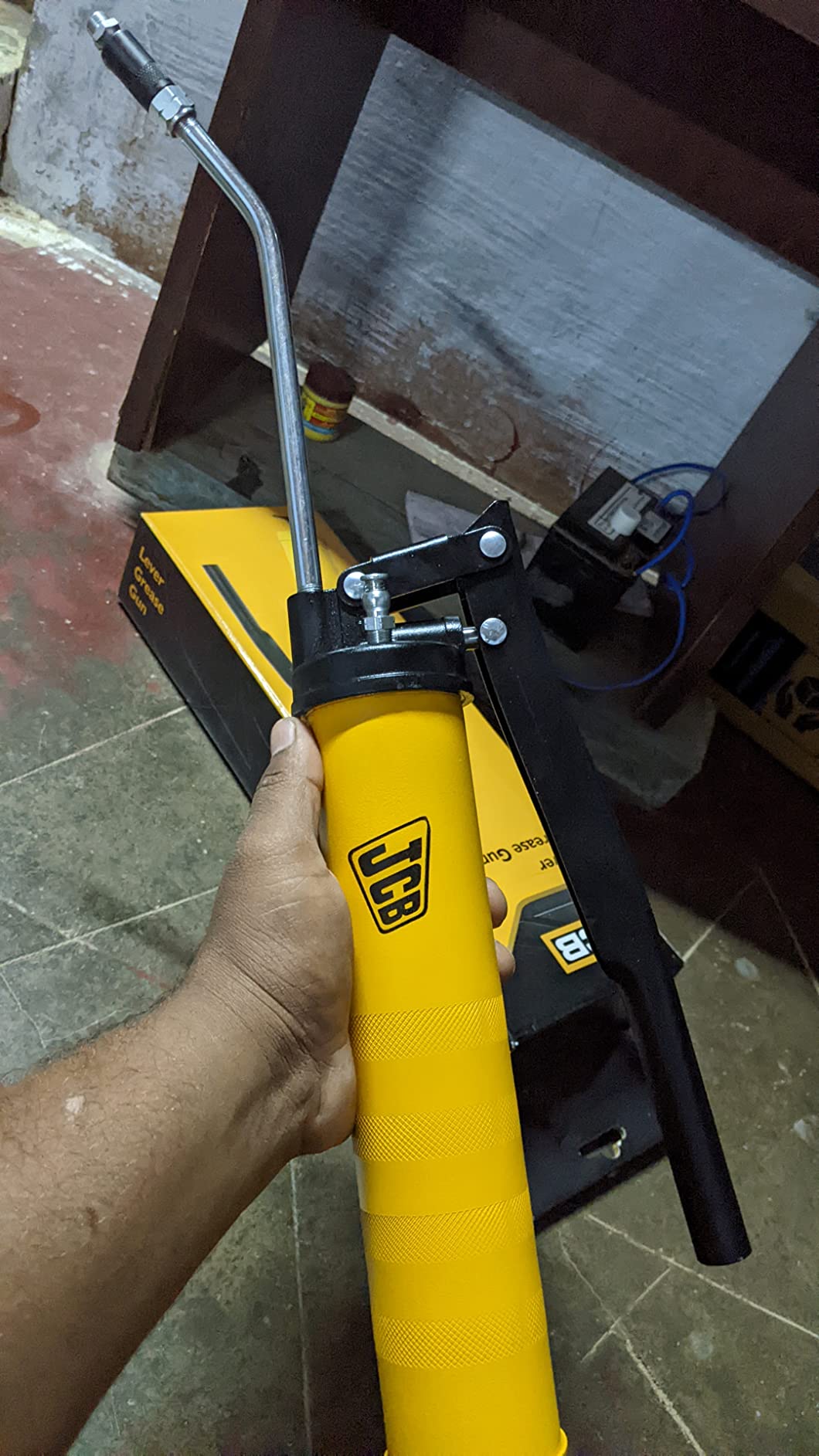 JCB Tools Heavy Duty Lever Grease Gun with Aluminum Die cast head. Air ...