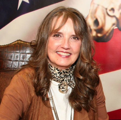 Sgt. Reckless: America's War Horse: Hutton, Robin: 9781621572633 ...