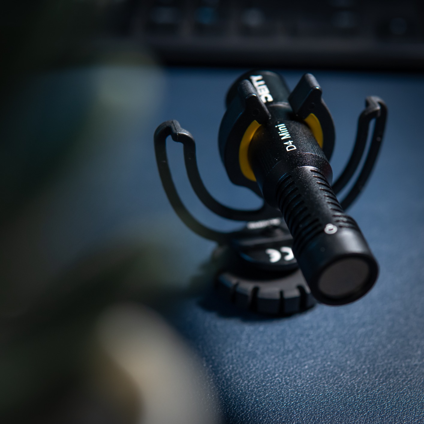 Deity V-Mic D4 Mini XLR Microphone Super Cardioid Compact On-Camera ...