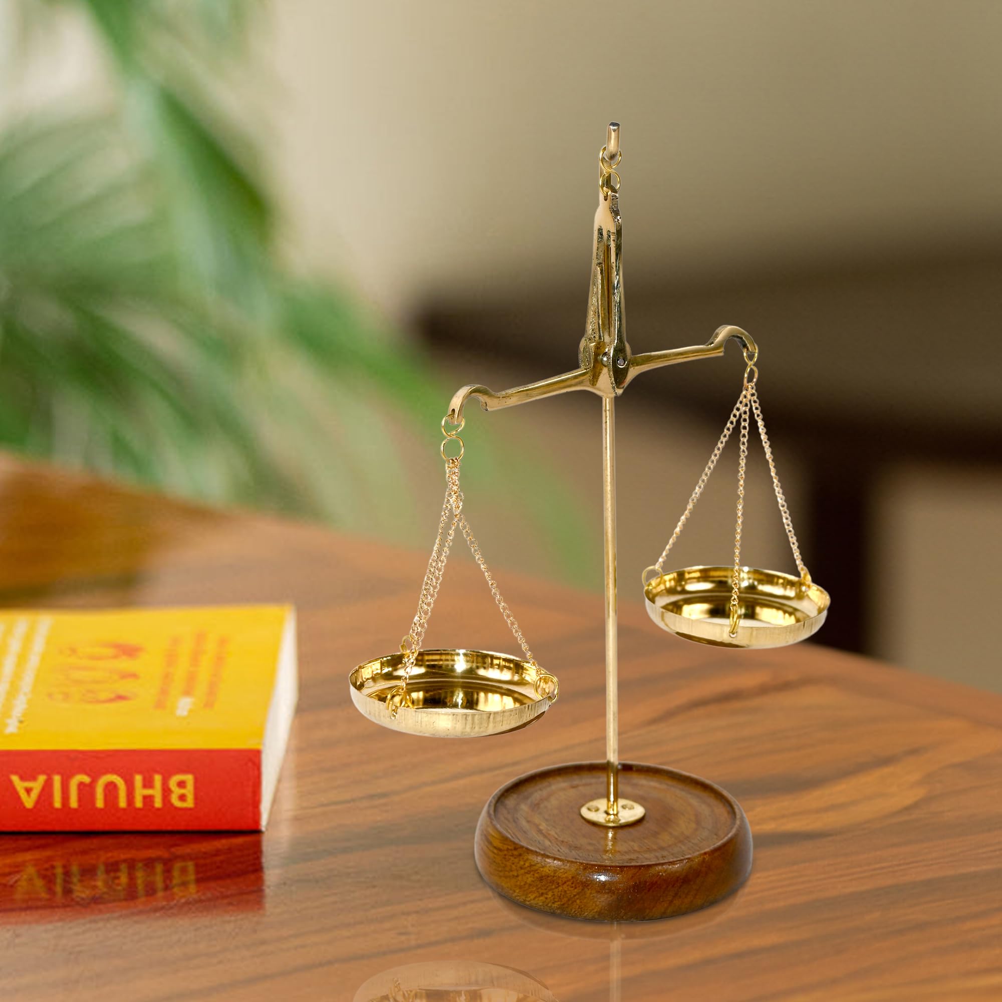 CraftHut Metal Brass Tarazu Showpiece - Symbol of Law & Justice ...