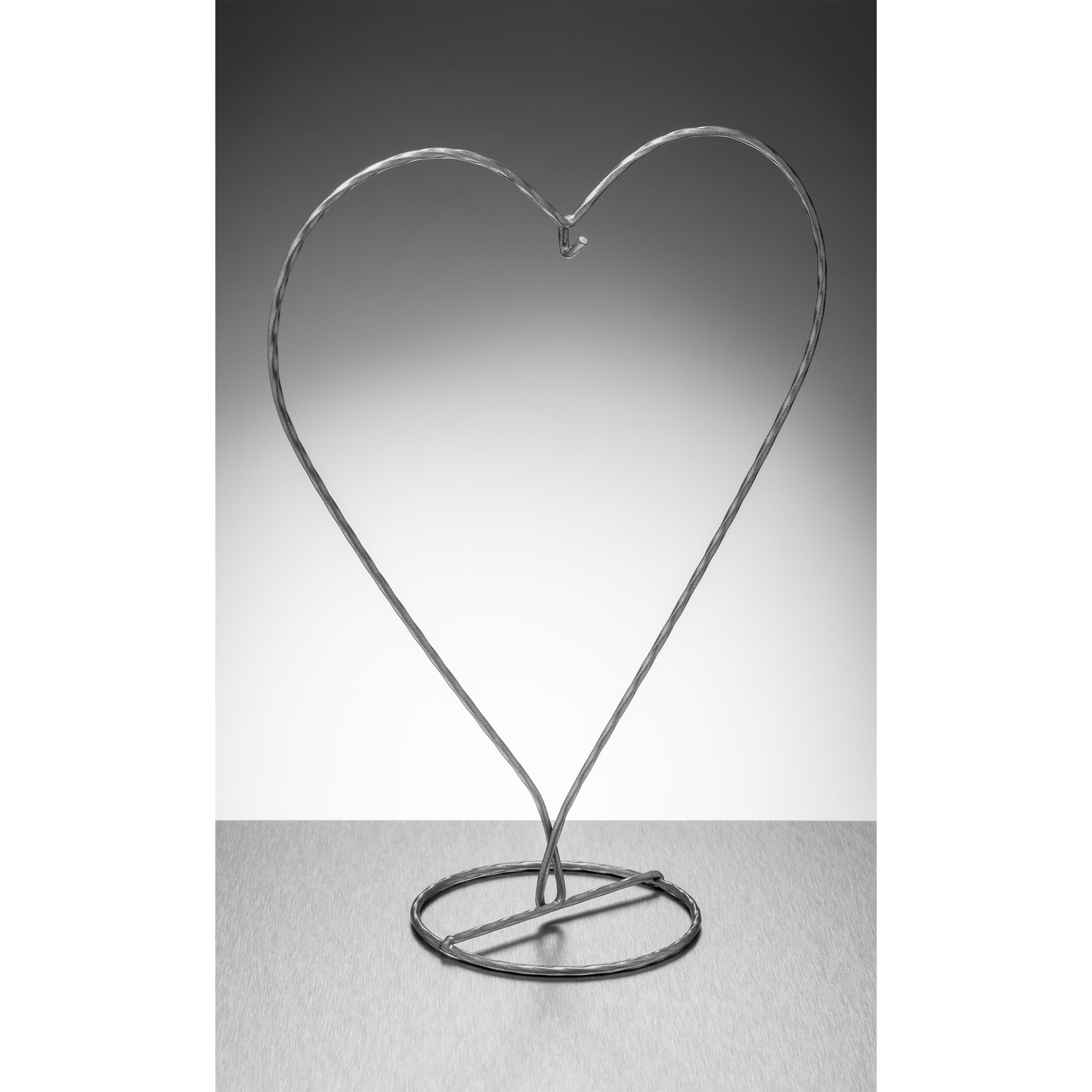 Silver Heart Shaped Display Stand : Amazon.co.uk: Home & Kitchen