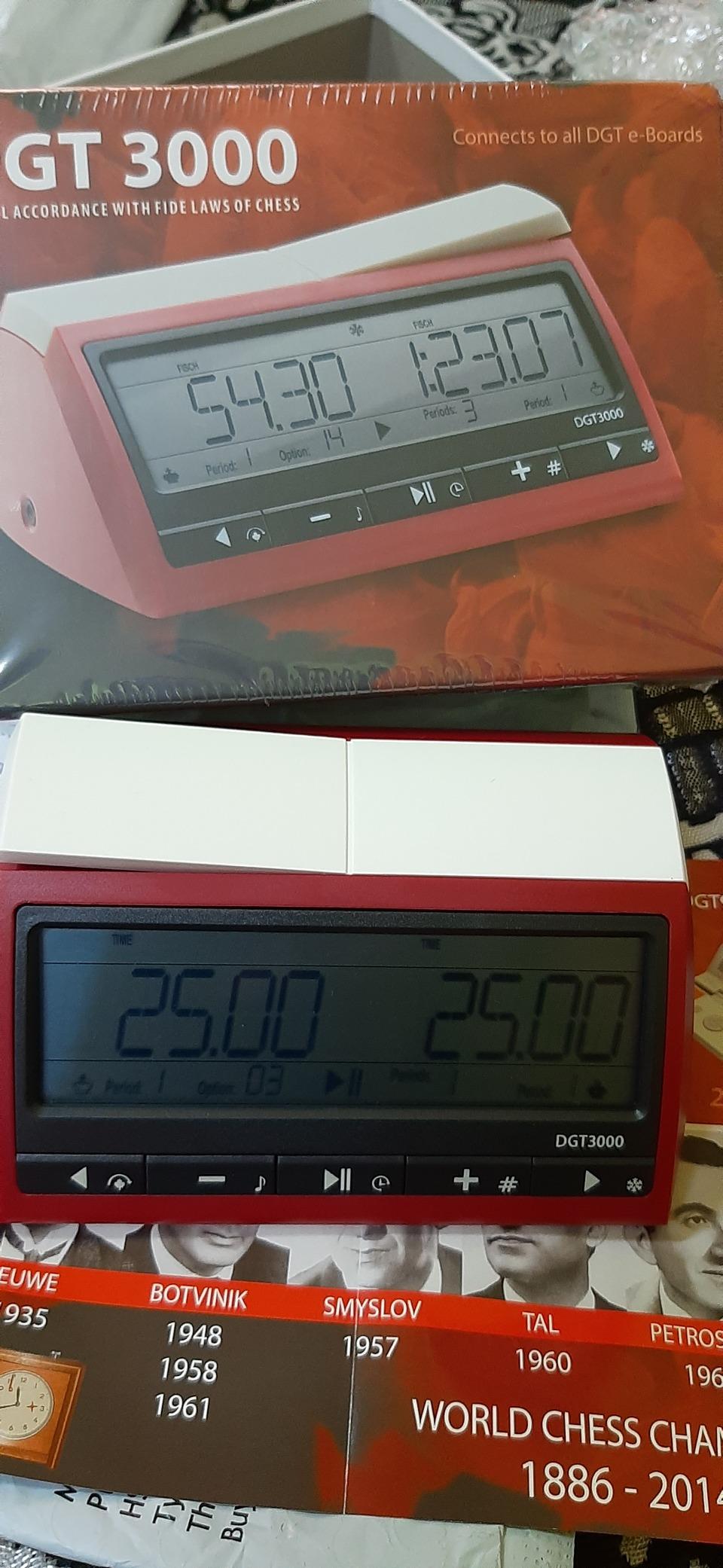 DGT 3000 Abstract Digital Chess Clock (Multicolour, 130 x 30 mm) for 4 ...