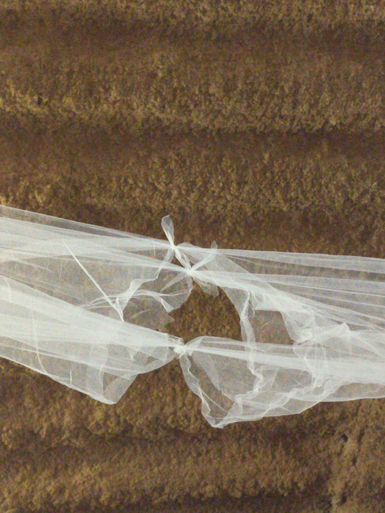 Amazon.com: 54" Tulle Fabric Bolt-40yds (Ivory)
