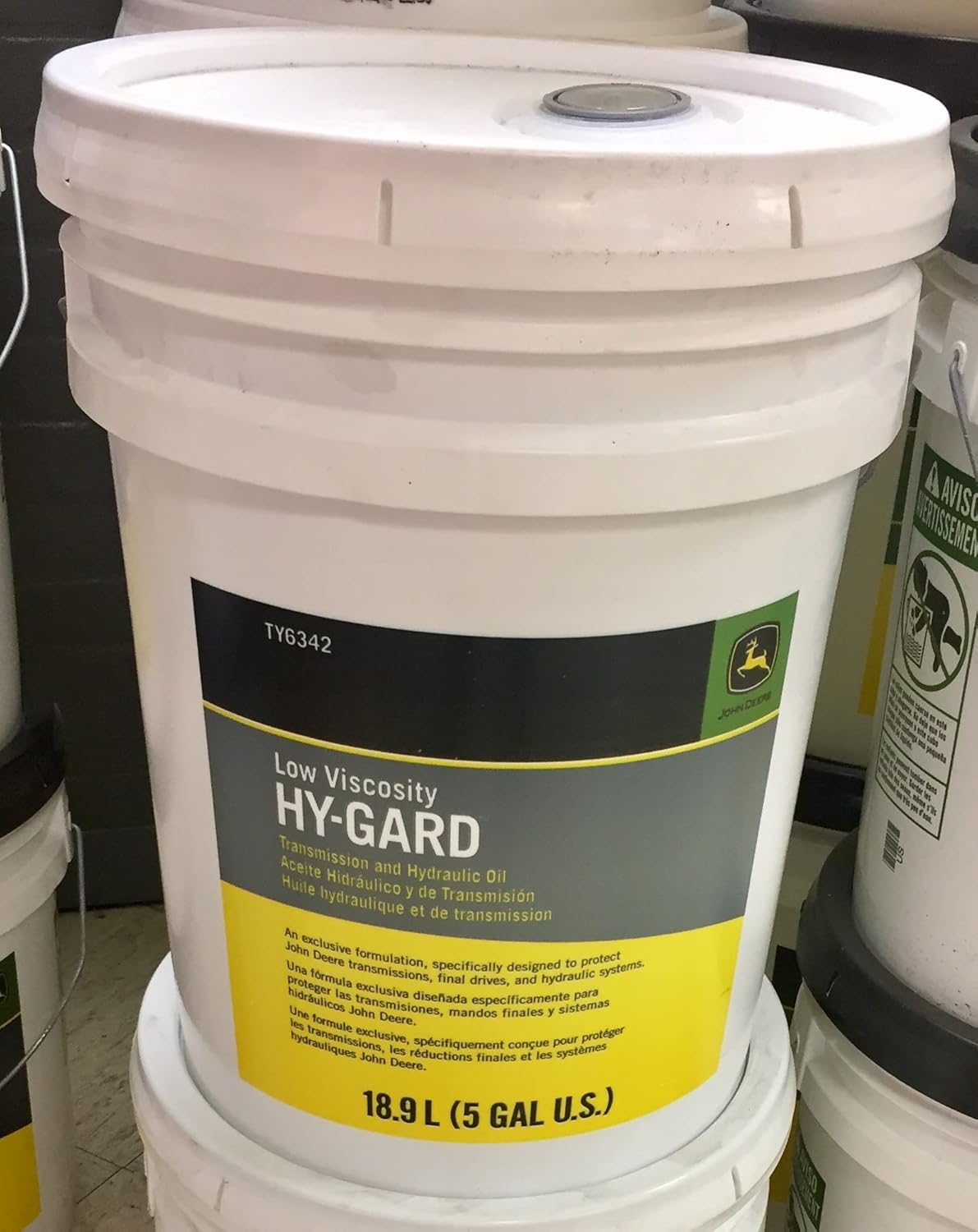 Amazon.com: John Deere Low Viscosity Hy-Gard Transmission and Hydraulic ...