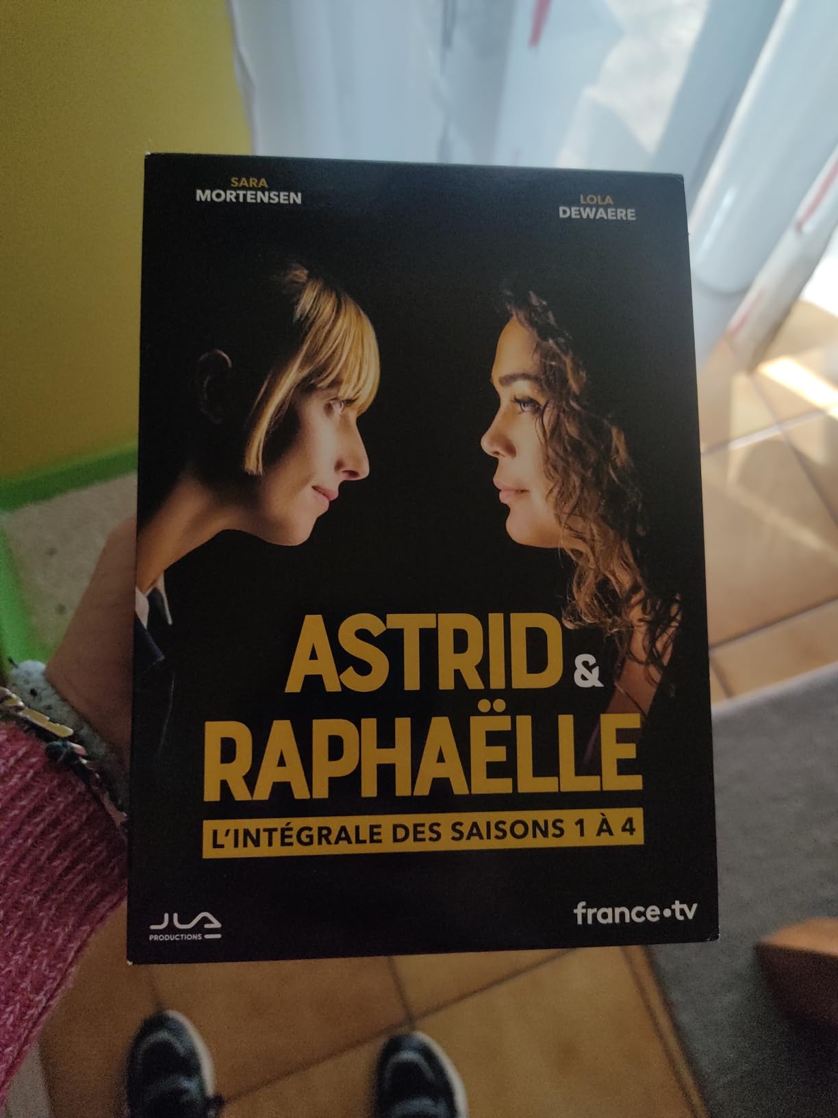 Amazon.fr - Astrid & Raphaëlle - L'intégrale des saisons 1 à 4 - Lola ...