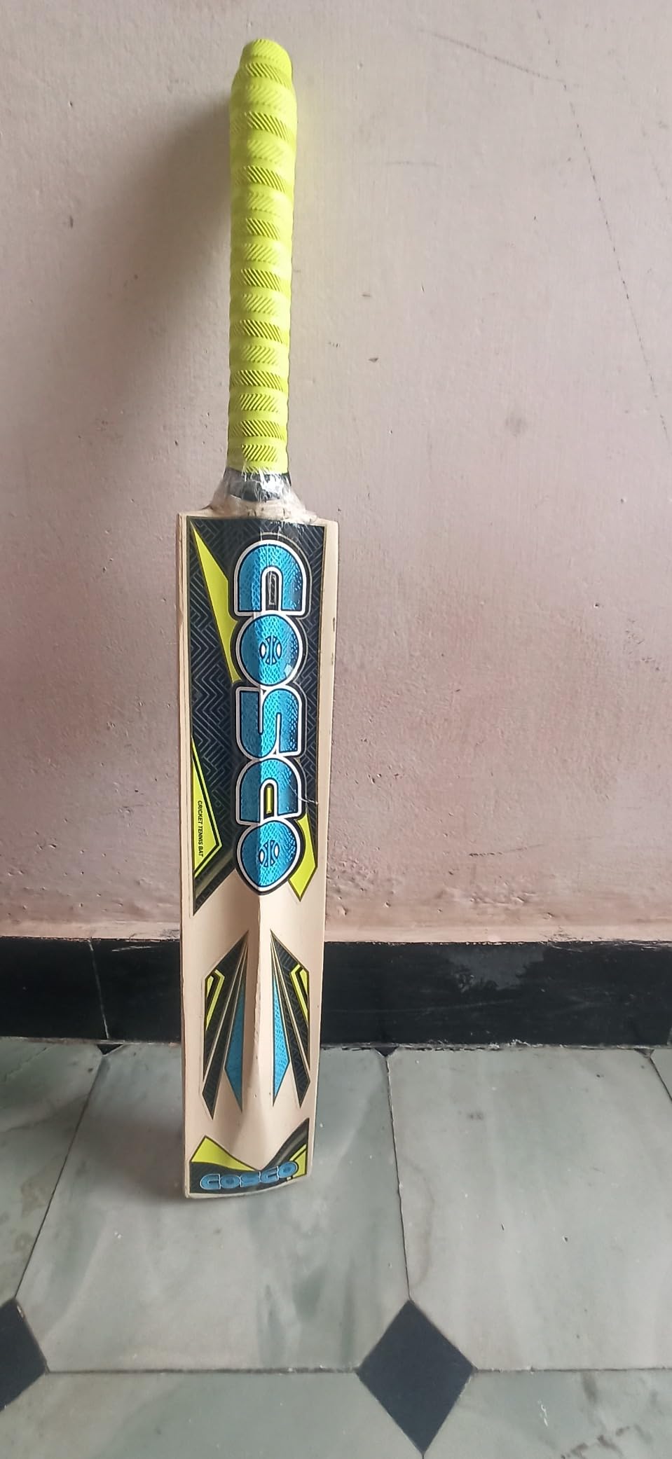 cosco Stricker Size-4 Wood Popular Willow Cricket Bat, Size 4 : Amazon ...