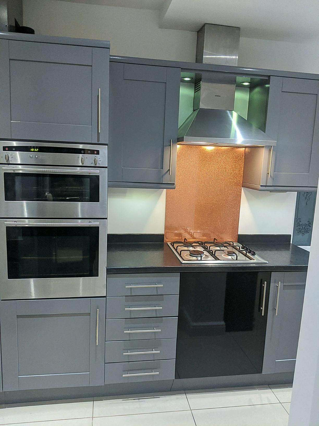 Toughened Glass Cooker Splashback in Copper Glitter (600 x 750mm ...