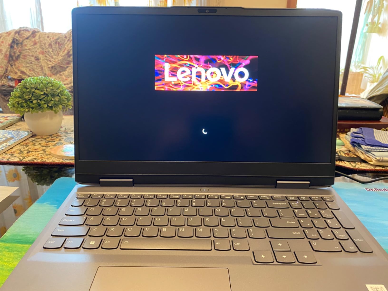 Lenovo LOQ AI Powered AMD Ryzen 7 7840HS 15.6" (39.6cm) FHD IPS 144Hz ...