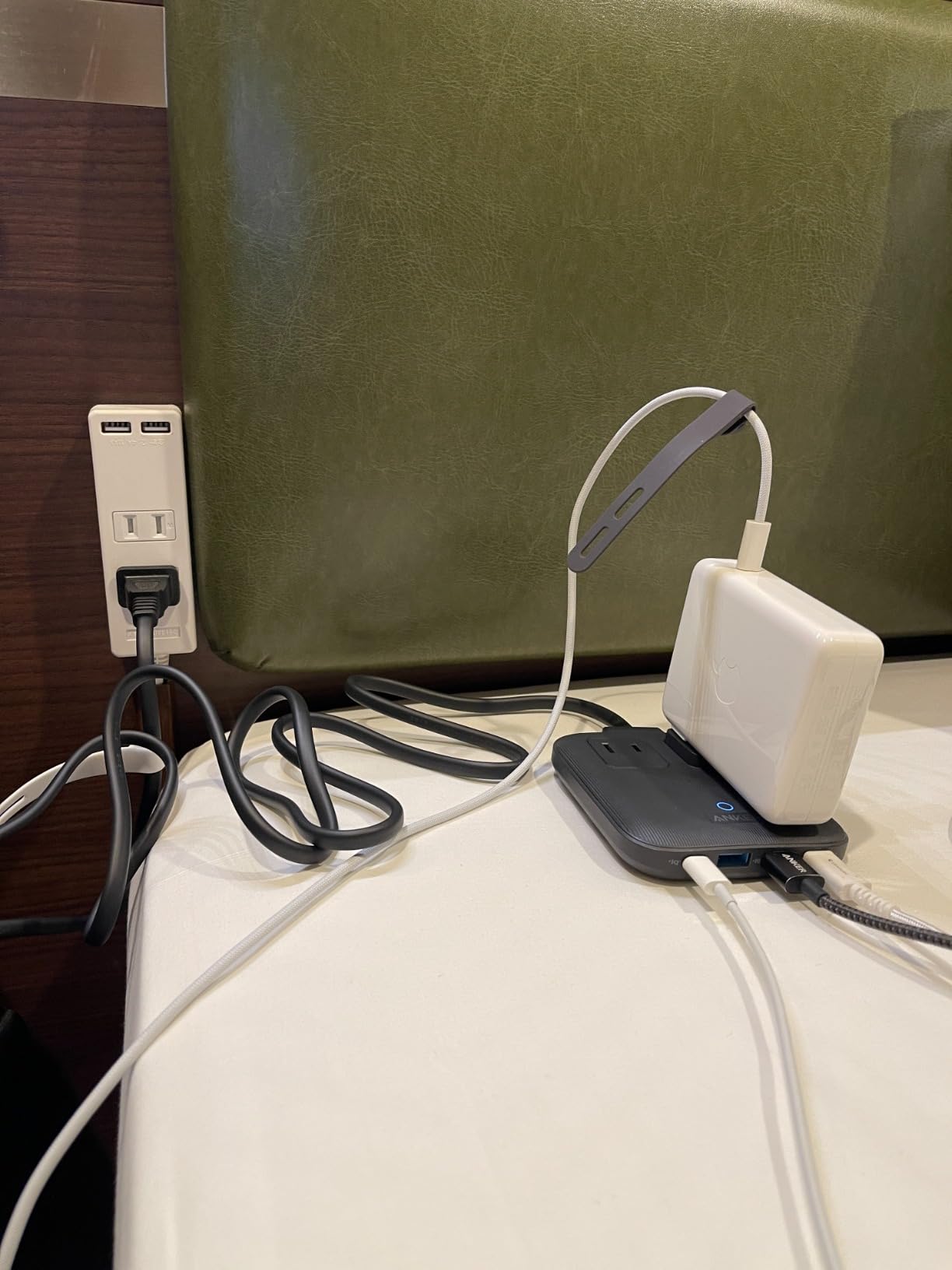 Amazon.co.jp: Anker Nano Charging Station (6-in-1, 67W) (USB Tap, Power ...