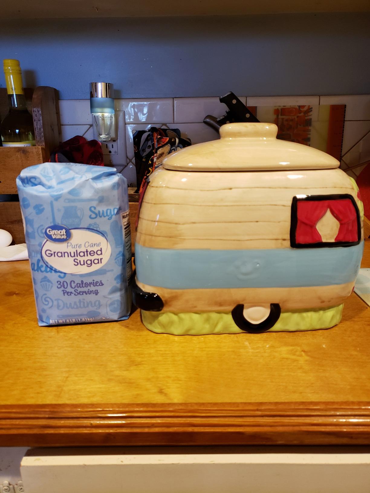 Amazon.com: Creative Co-Op Camper Cookie Jar: Home & Kitchen