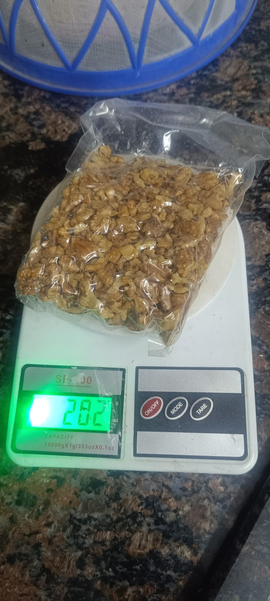 Nutraj 100% Natural Dried Premium Light Broken Walnut Kernels 600g (3 x ...