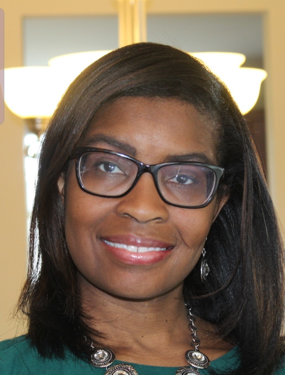 Amazon.com: Veronda Hutchinson: books, biography, latest update