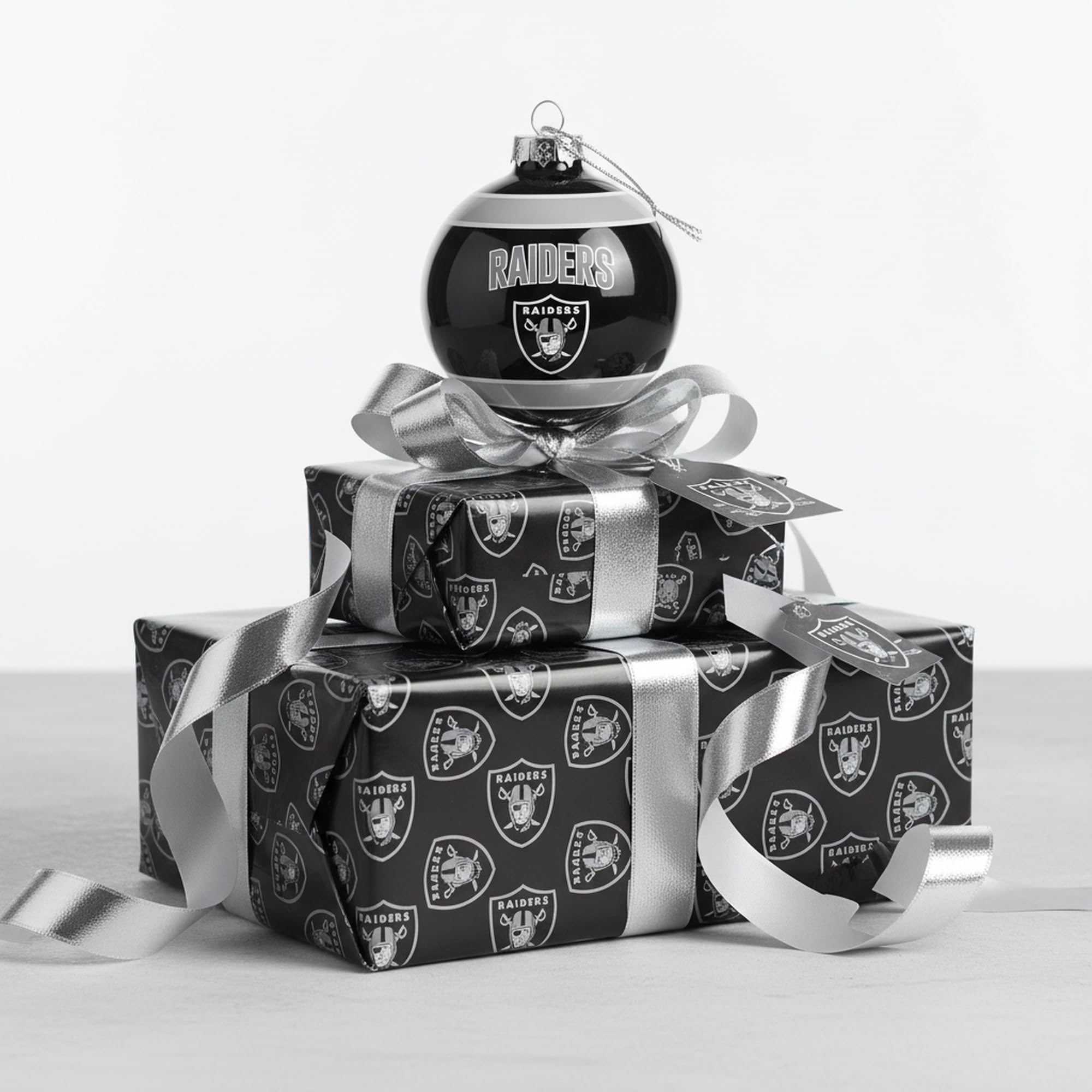 Snapklik.com : FOCO Las Vegas Raiders Glass Ball Ornament - Limited ...