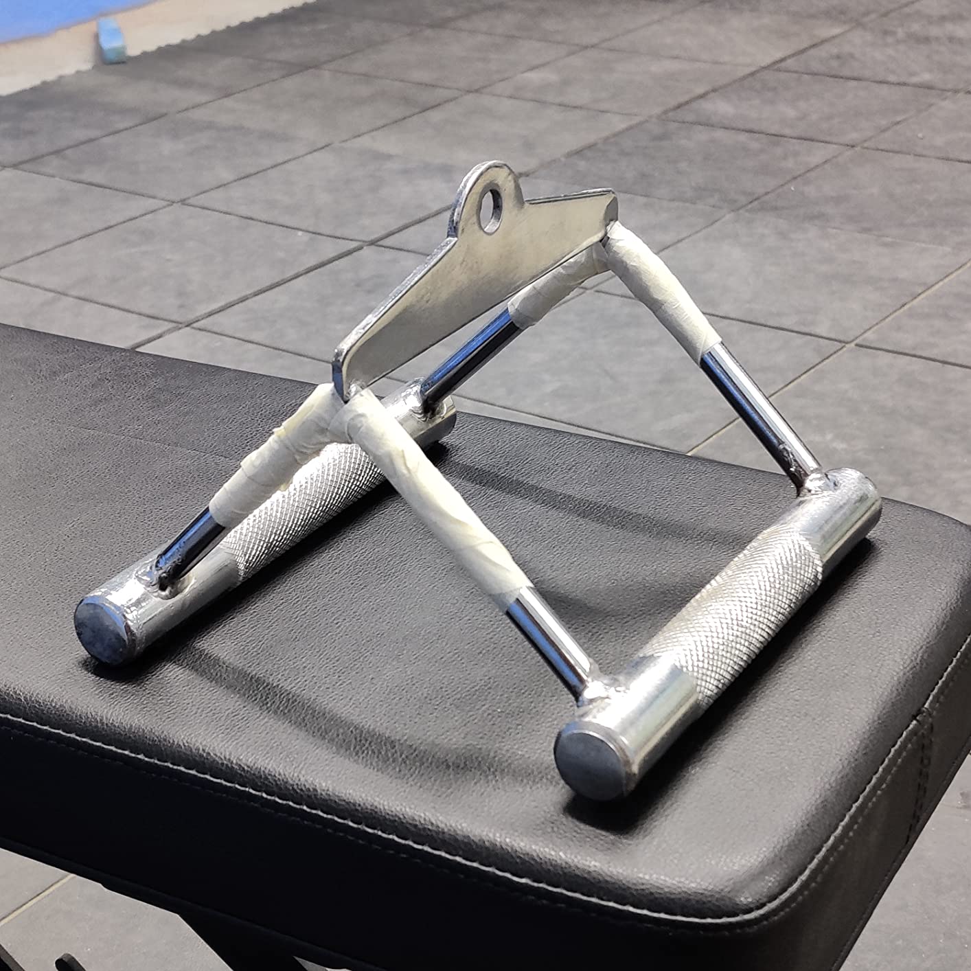 Double Grip Seated Row Cable Attachment : Amazon.in: Sports, Fitness ...