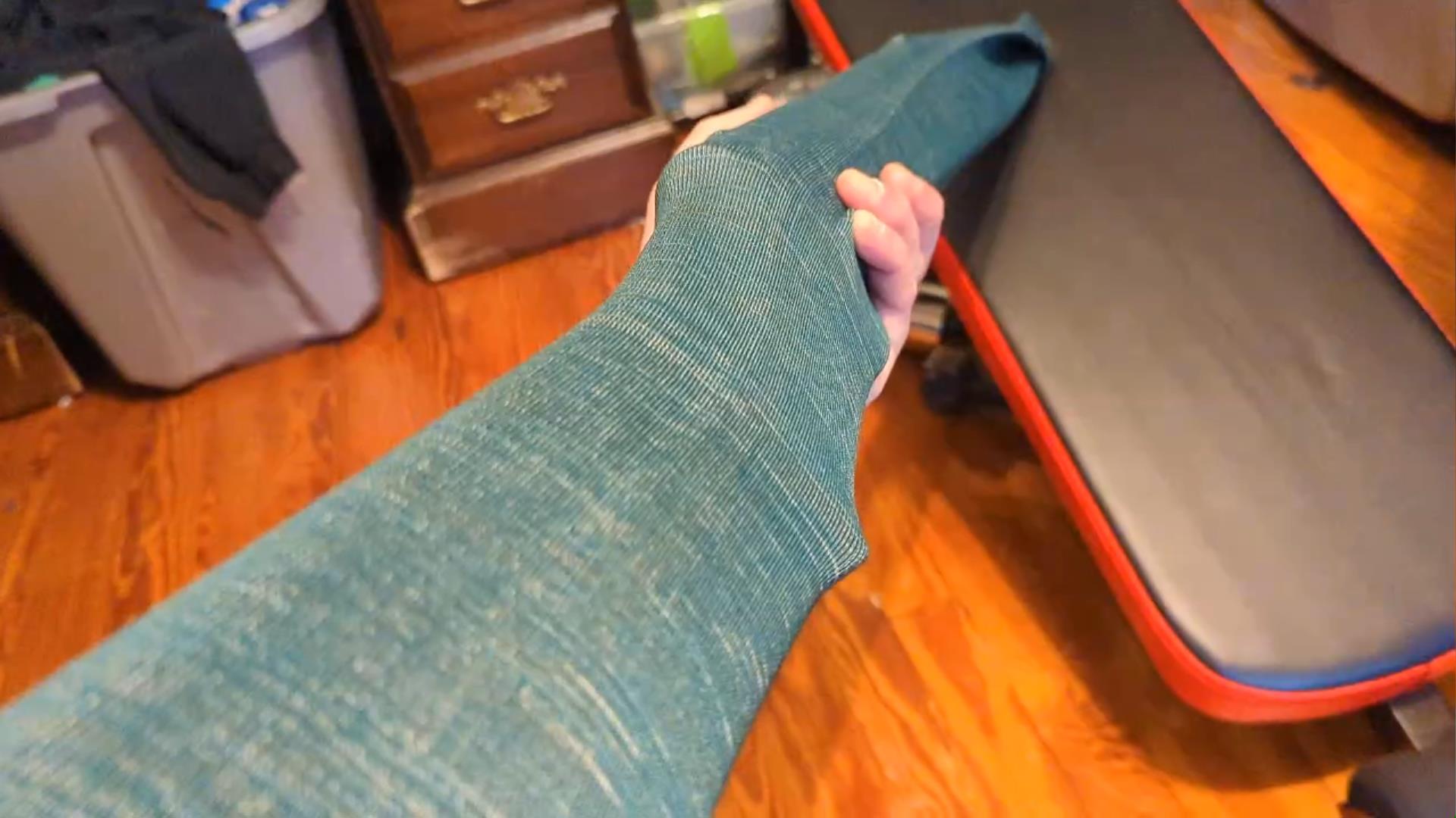 Watch 6 Pieces 54Inch Gun Sock Silicone Gun Case Anti-rust on Amazon Live