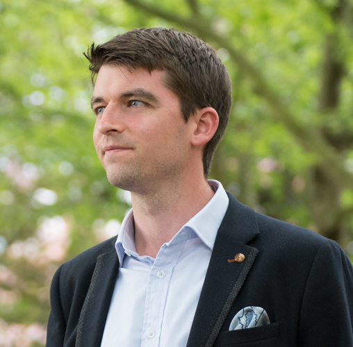 Amazon.co.uk: Phil Mennie: books, biography, latest update