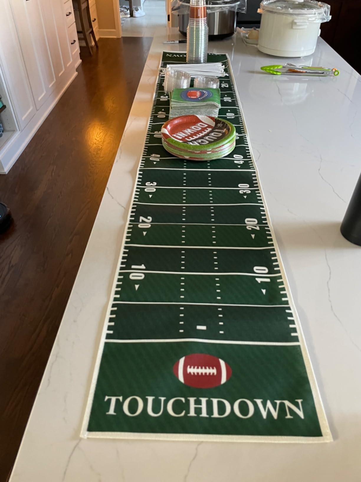 Amazon.com: Linen Football Table Runner Football Field Table cover ...