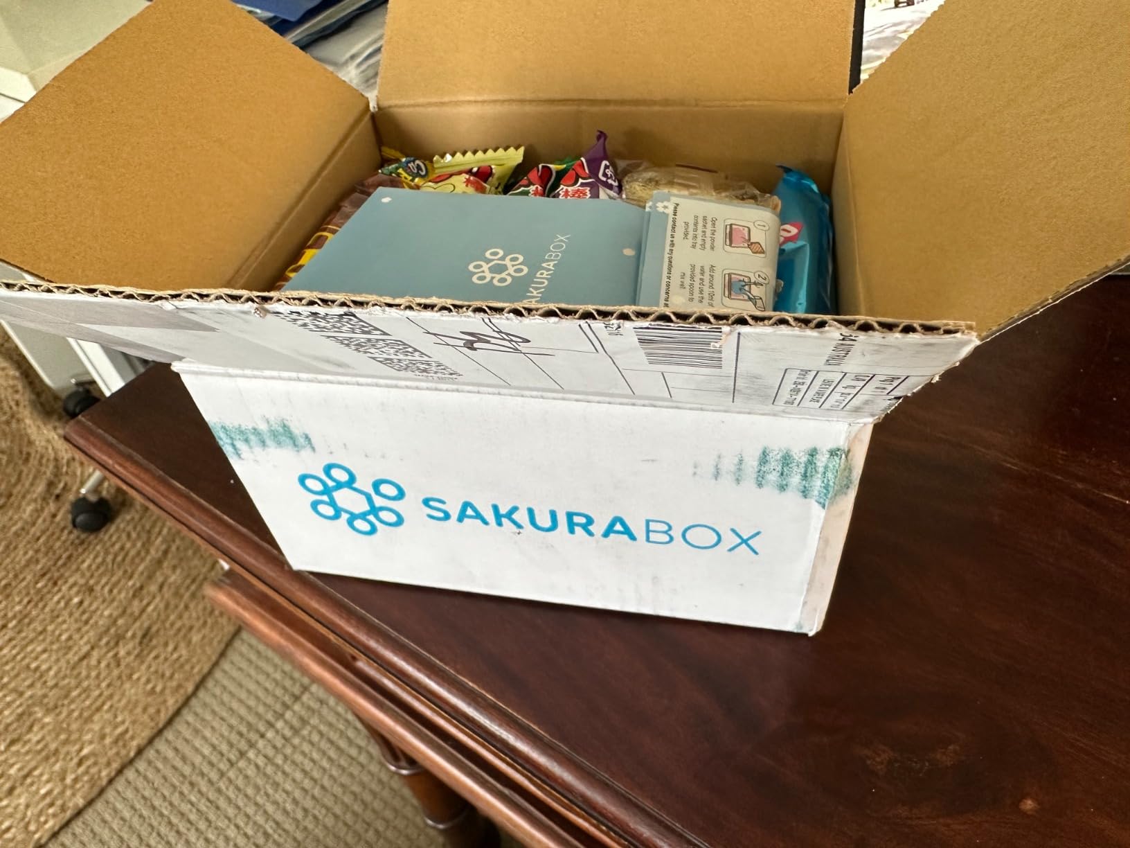 Sakura Box Japanese Snacks & Candy 40 Piece Dagashi Food Set : Amazon ...