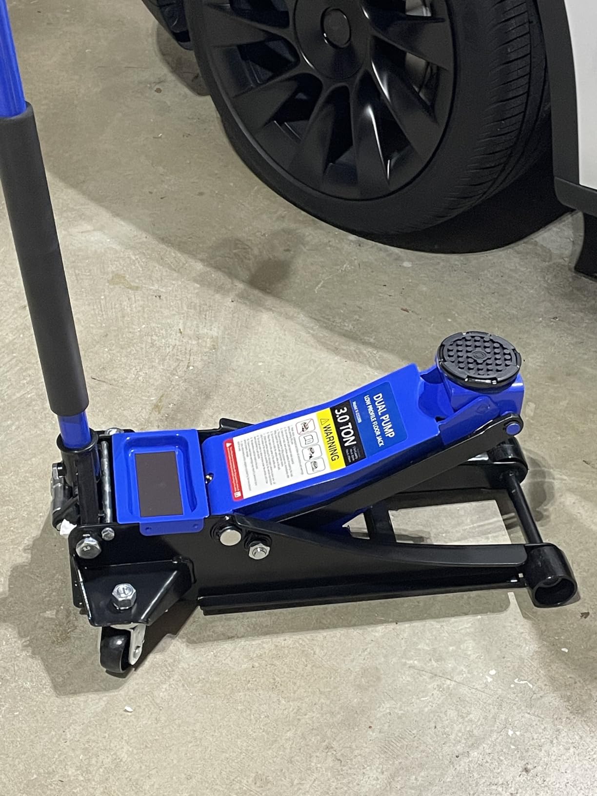 Amazon.com: Floor Jack 2.5 Ton Low Profile Capacity Fast Lift Service ...