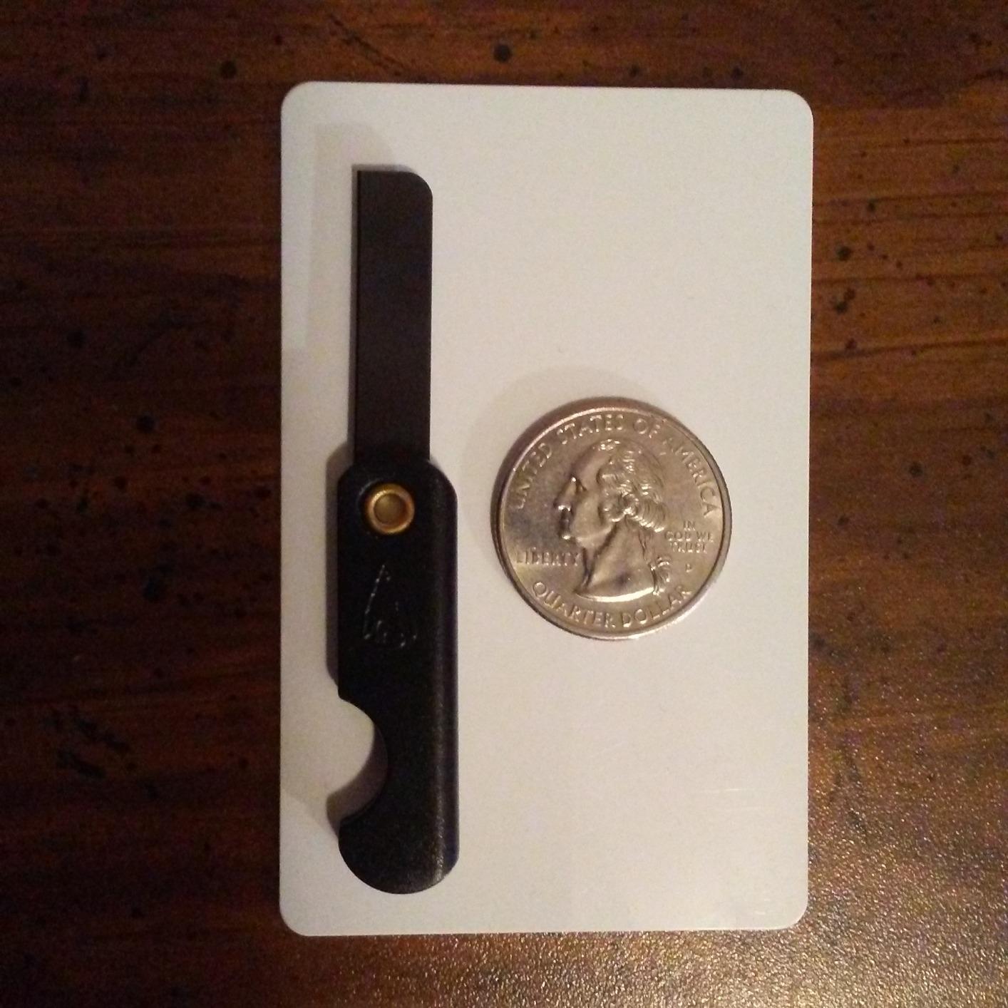 Amazon.com: Acme Approved Folding Ceramic Razor Blade Non Metallic ...