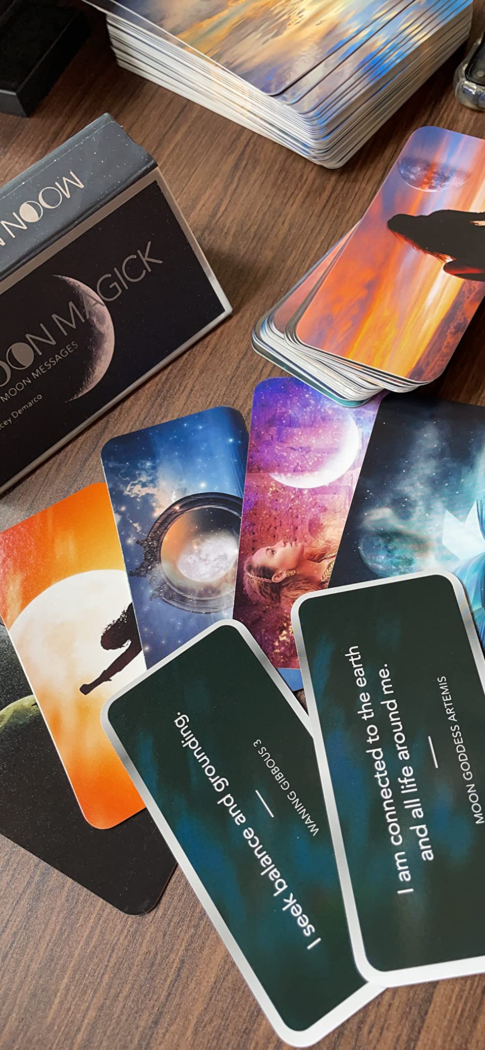 Amazon | Moon Magick: Lunar cycle wisdom (Rockpool Mini Cards) | Demarco, Stacey | Divination