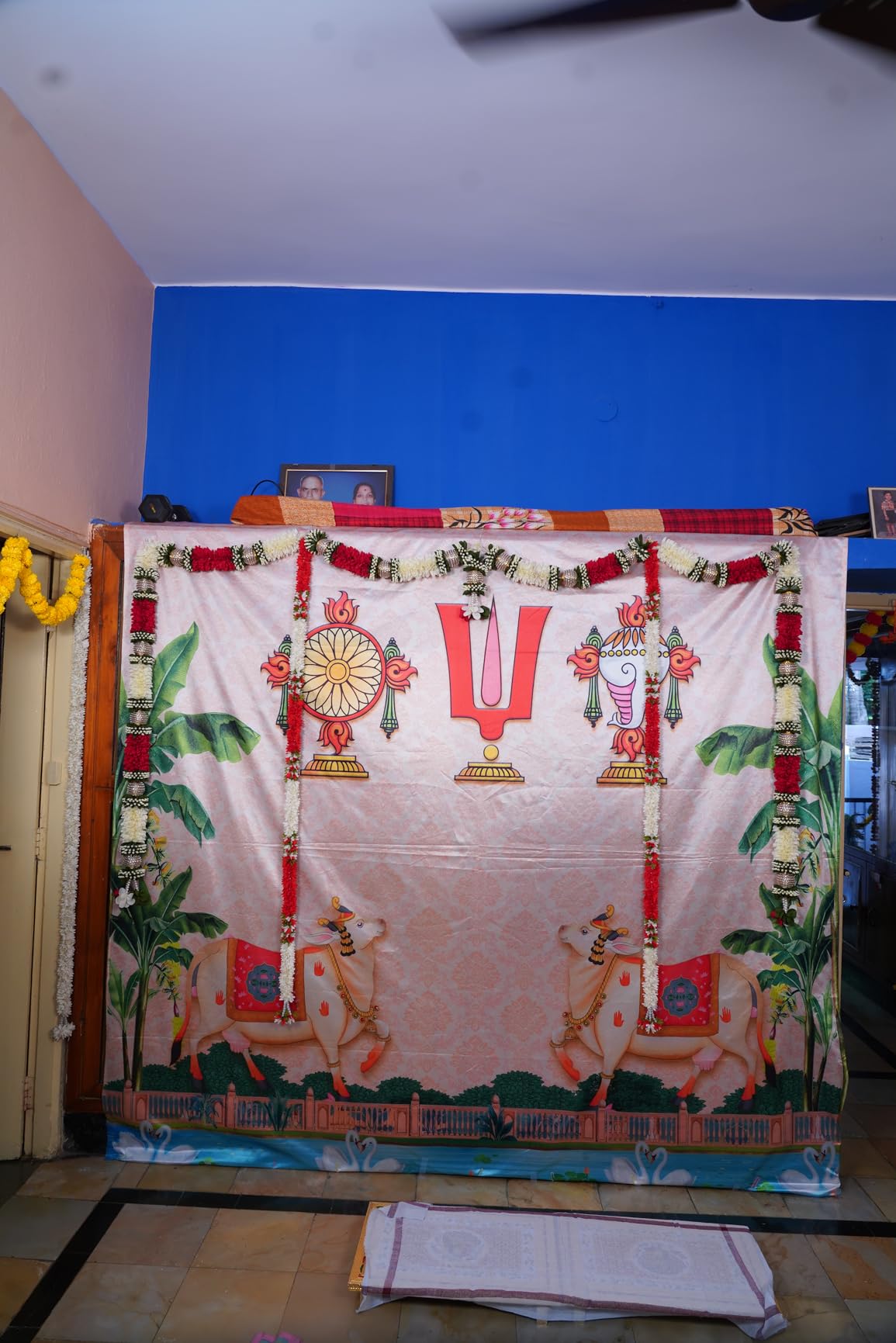 Dhara Creation Tilak Shankam and Chakram (8FT-8FT) Backdrop Cloth for ...