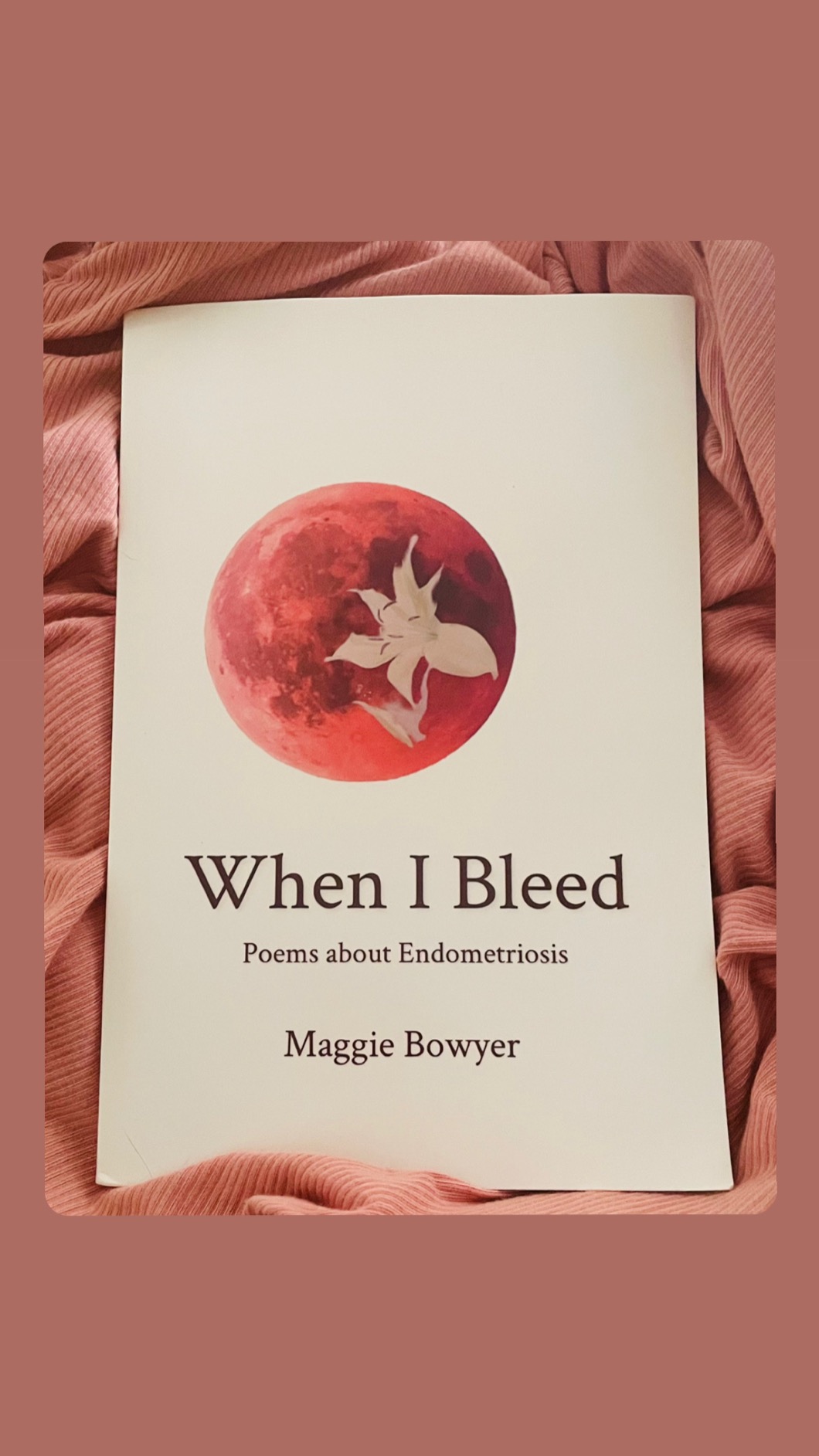 When I Bleed: Poems about Endometriosis : Bowyer, Maggie: Amazon.com.au ...