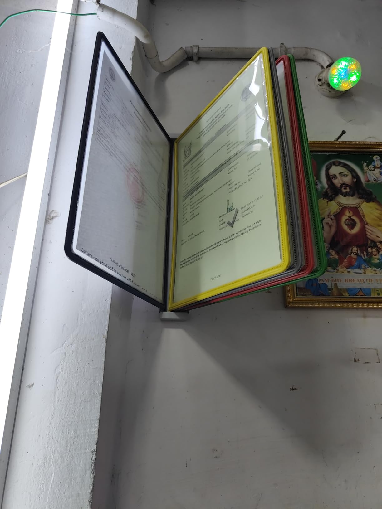 Infomate Wall Unit Folder A4 with 5 Folders - Wall Hanging Documents ...