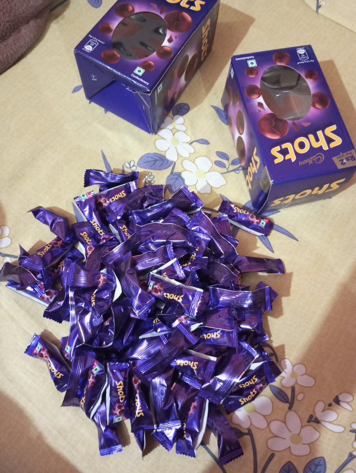 Cadbury Dairy Milk Shots, Chocolate Balls, Carton Pack (58 x 3.6 g ...