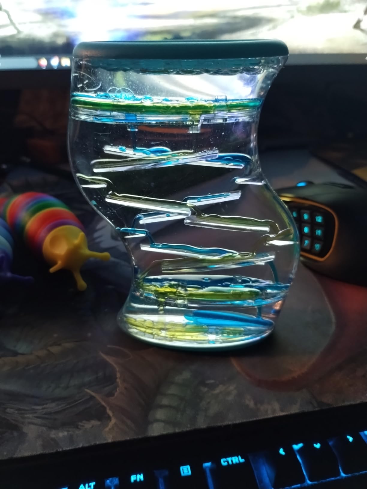 Amazon.com: PowerTRC Liquid Motion Bubbler Sensory Toy, Relaxing and ...