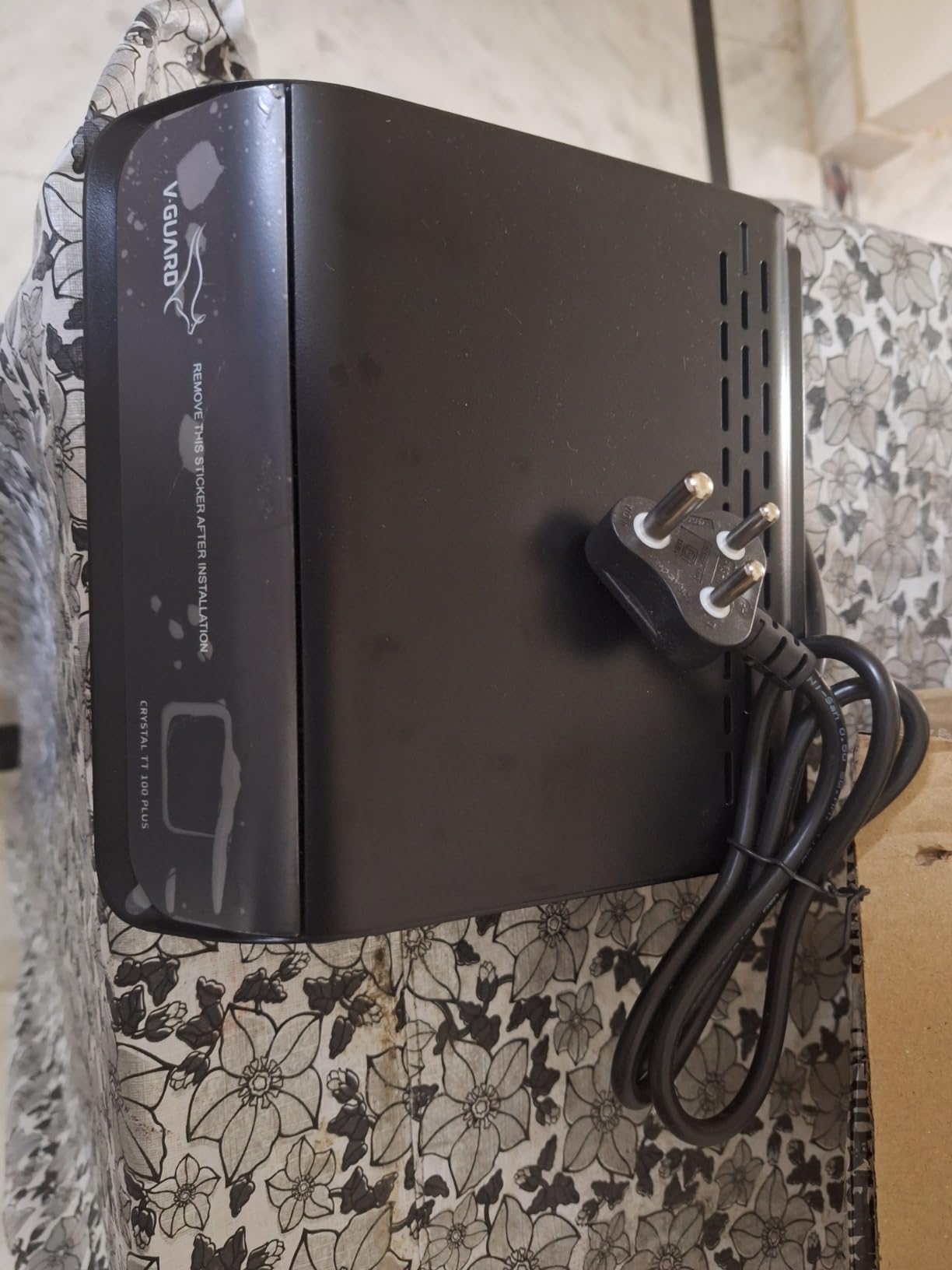 V-Guard Crystal TT 100 Plus TV Stabilizer with Digital Display for 140 ...