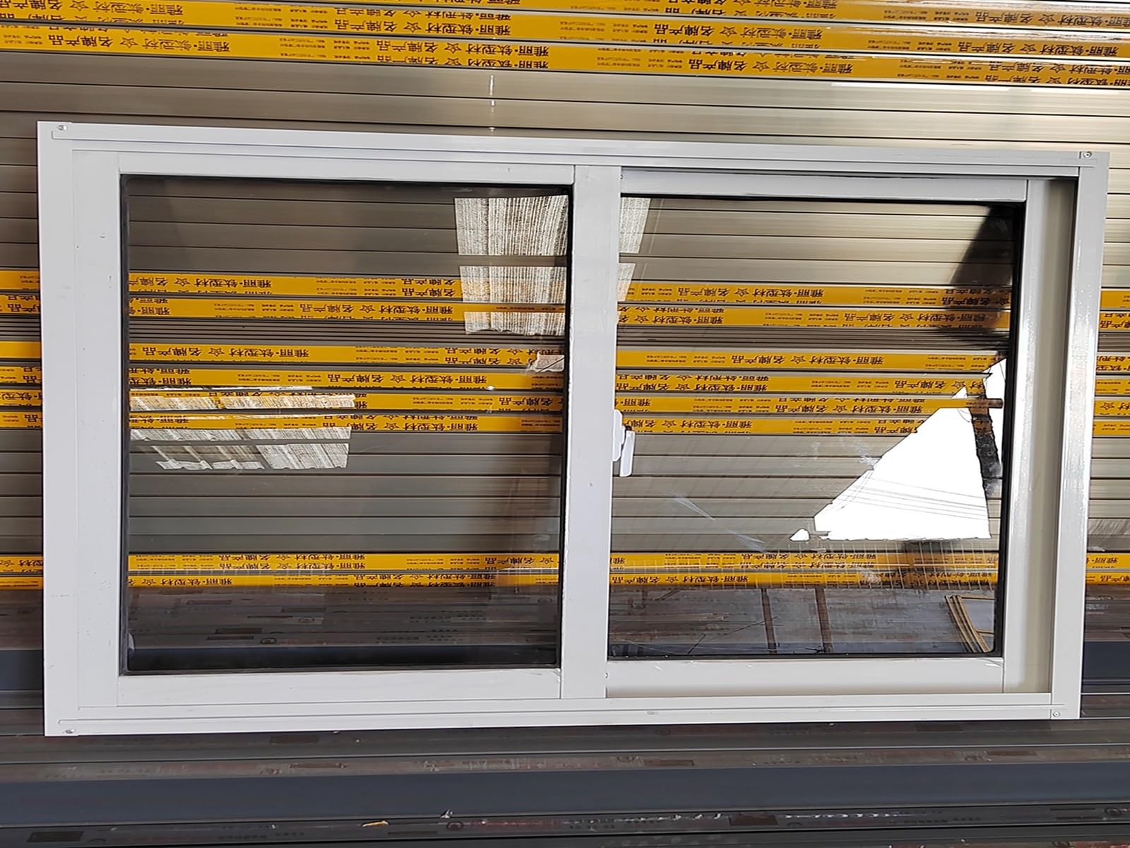 Basement Window Bathroom With Screen - 28x15 Inch Aluminum Frame, 5mm ...