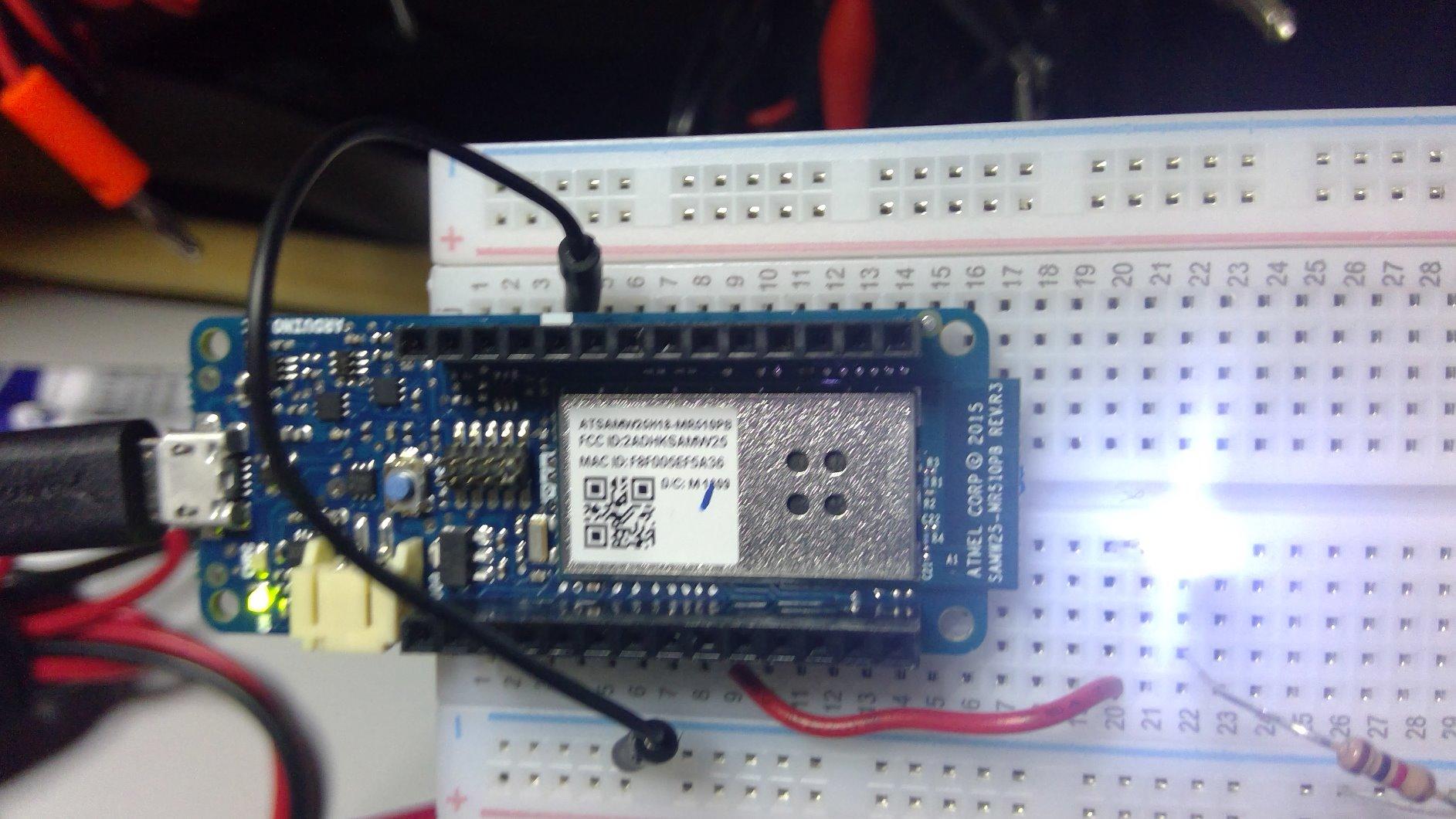 Amazon.com: Arduino MKR1000 WiFi with Headers [ABX00011] : Electronics