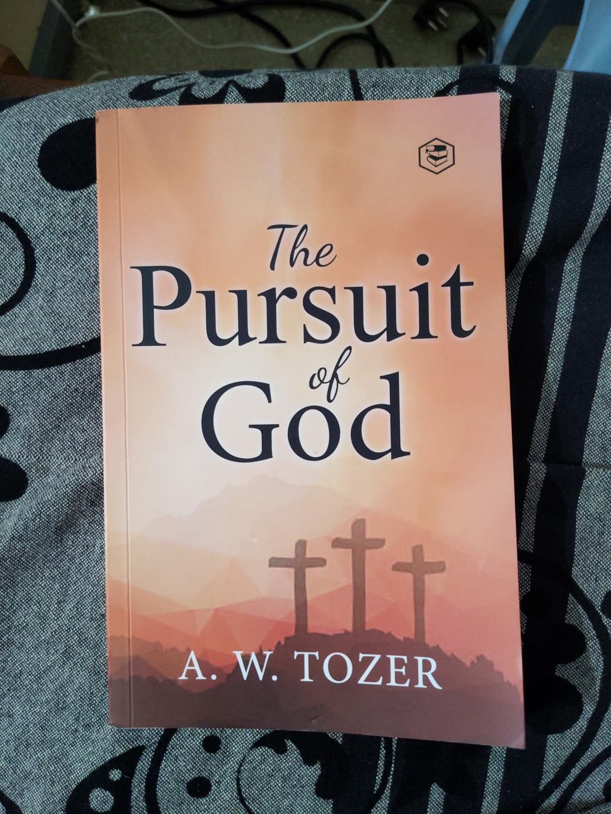 The Pursuit of God : A. W. Tozer: Amazon.in: Books