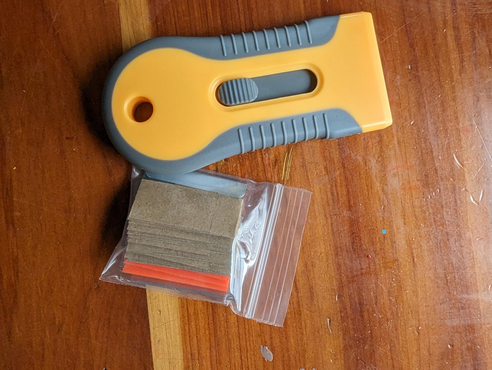 Amazon.com: Razor Blade Scrape with 15pcs Extra Blades, Scraper Tool ...