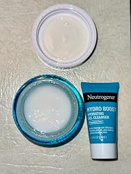 Amazon.com: Neutrogena Hydro Boost Skincare Set, Hydro Boost Fragrance ...