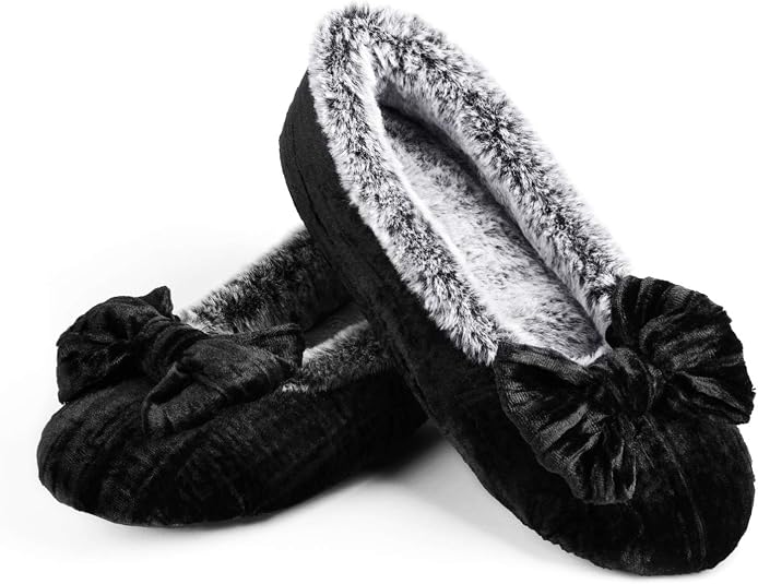 Amazon.com | RockDove Women's Crinkle Velvet Ballet Slipper with Memory ...