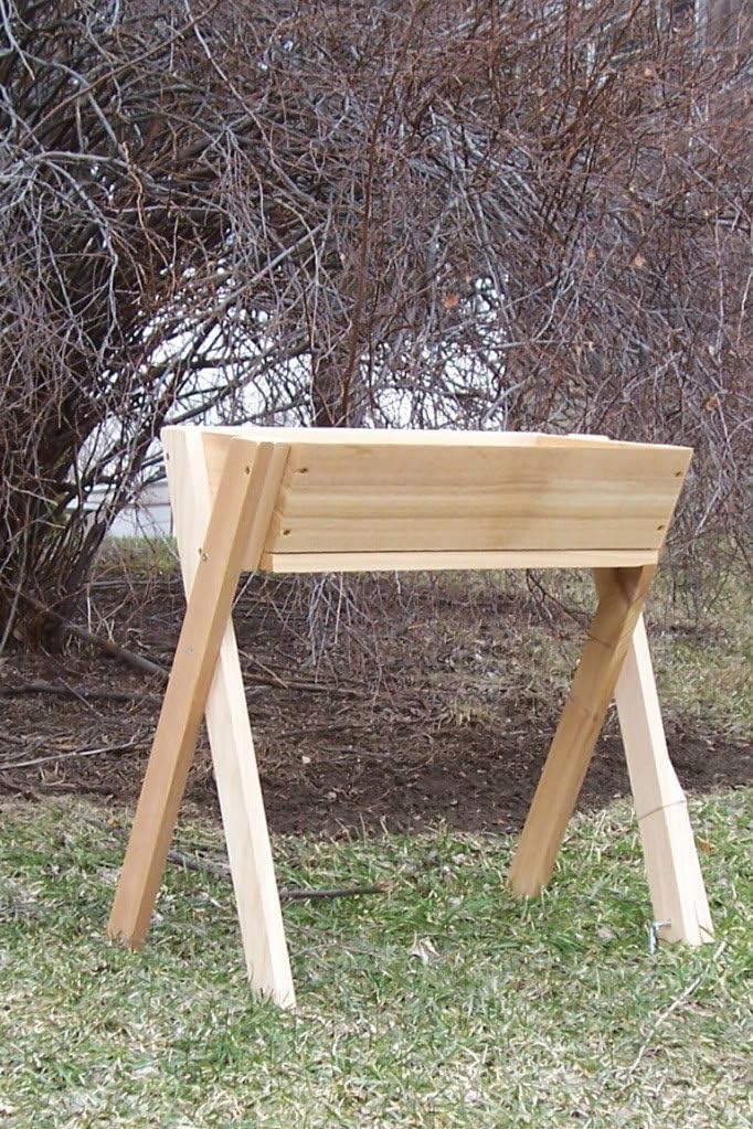 Amazon.com : Stovall 17F Wildlife Manger Feeder : Hunting Game Feeders ...