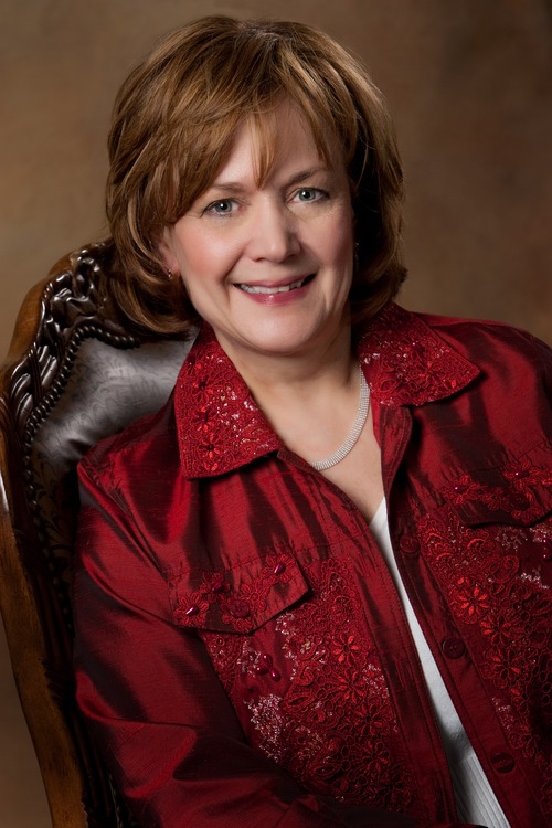 Amazon.com: Cynthia Lyn: books, biography, latest update