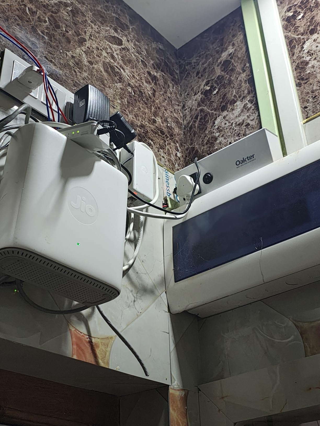 Oakter Mini UPS for Jio AirFiber and AirFiber Plus WiFi Routers ...