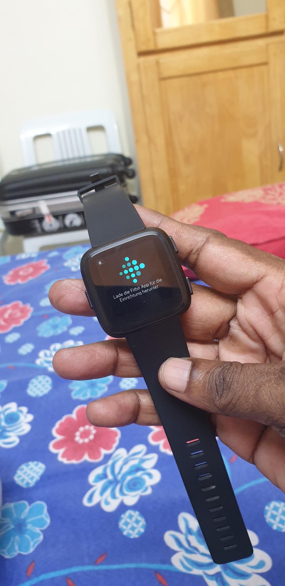 Fitbit Versa Smartwatch, Black : Amazon.in: Electronics